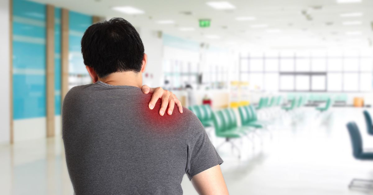 Bolest ramena a lopatky: Příčiny, příznaky a léčba » Mico Medical